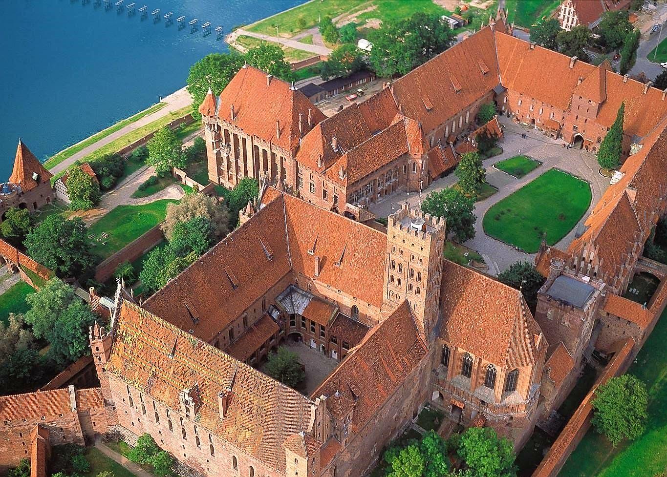 The World’s Largest Brick-Castle, The Castle of the Teutonic Order
