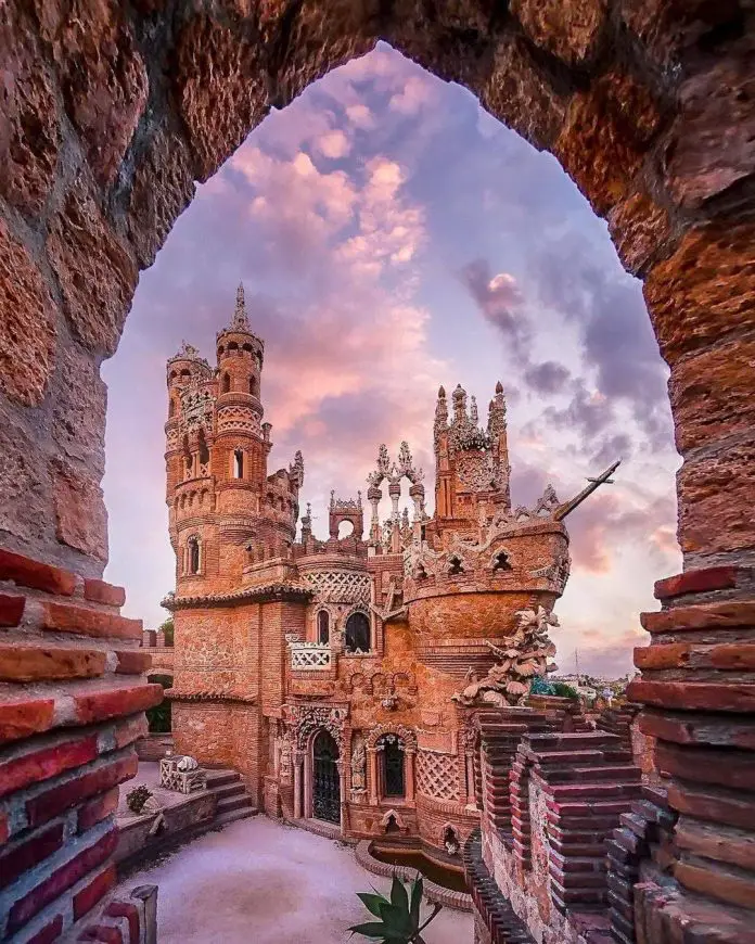 Castillo de Colomares: A Marvelous Monument Unveiling Spain’s History ...
