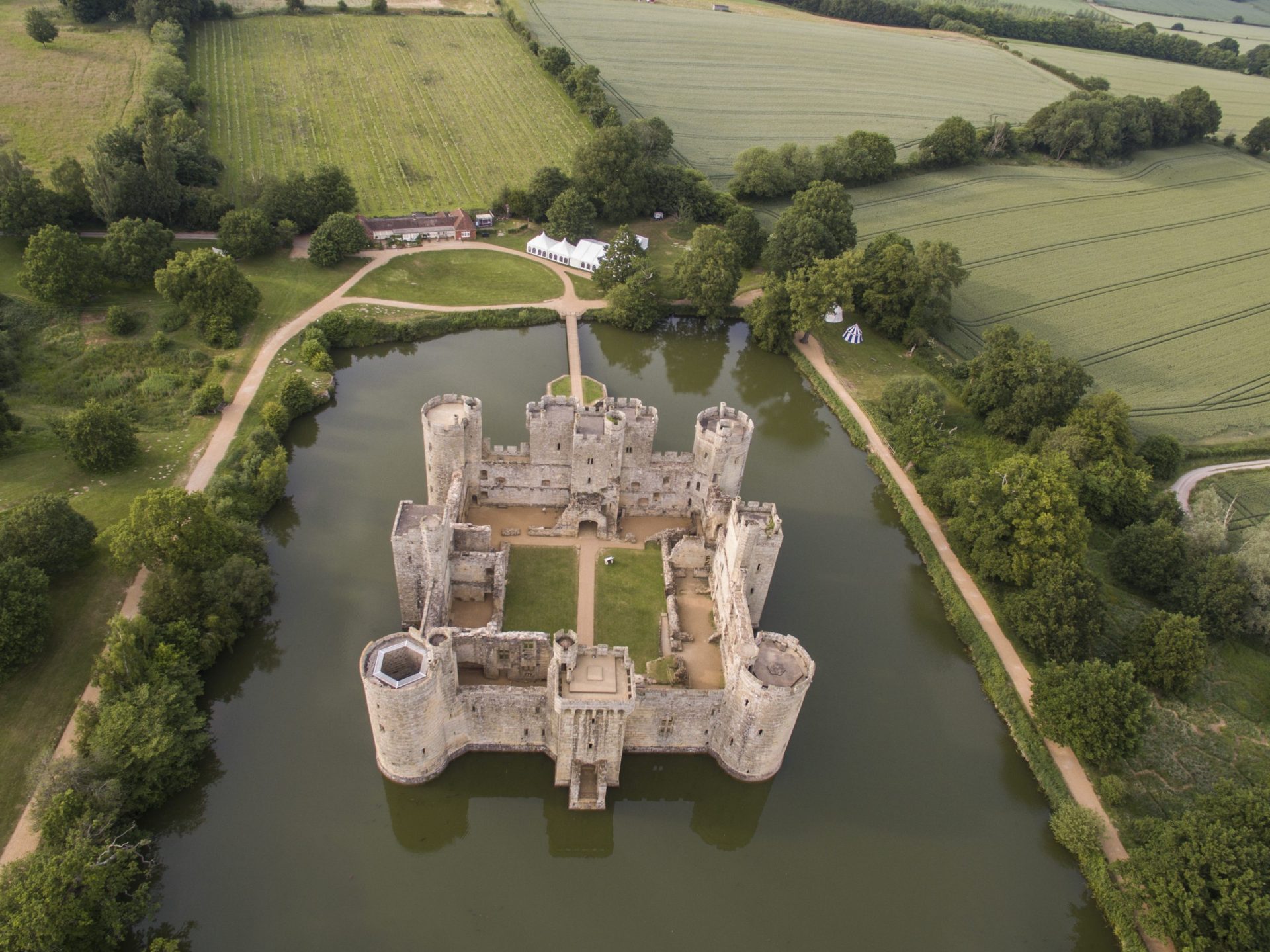 The Abandoned Bodiam Castle: A Glimpse into History and Mystery