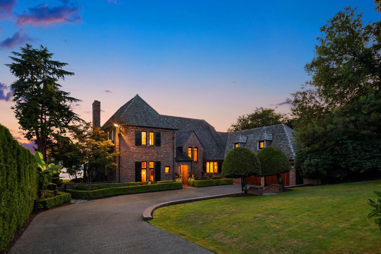 1928 Tudor Home In The Heart Of Prestigious Normandy Park