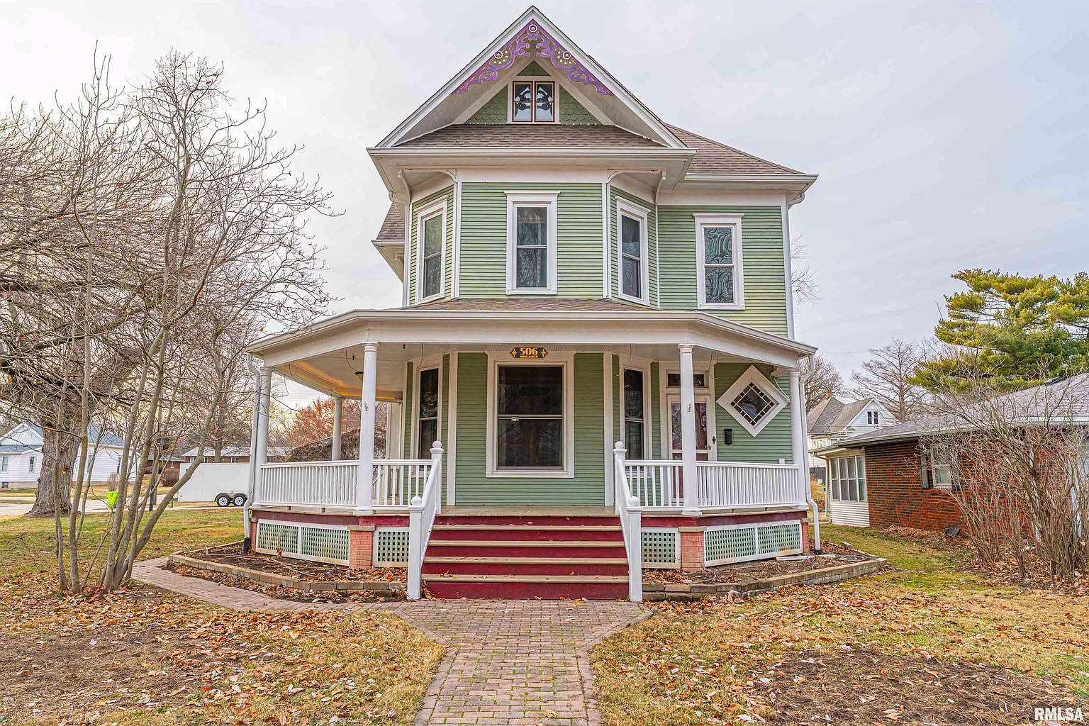 Lovely Wrap-Around Porch! Circa 1904 House In Mount Pulaski, Illinois ...