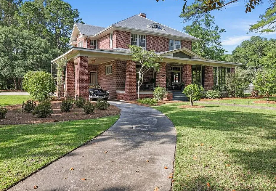 Great porch and pool house! Over 1.8 acres in South Carolina. C. 1915 ...
